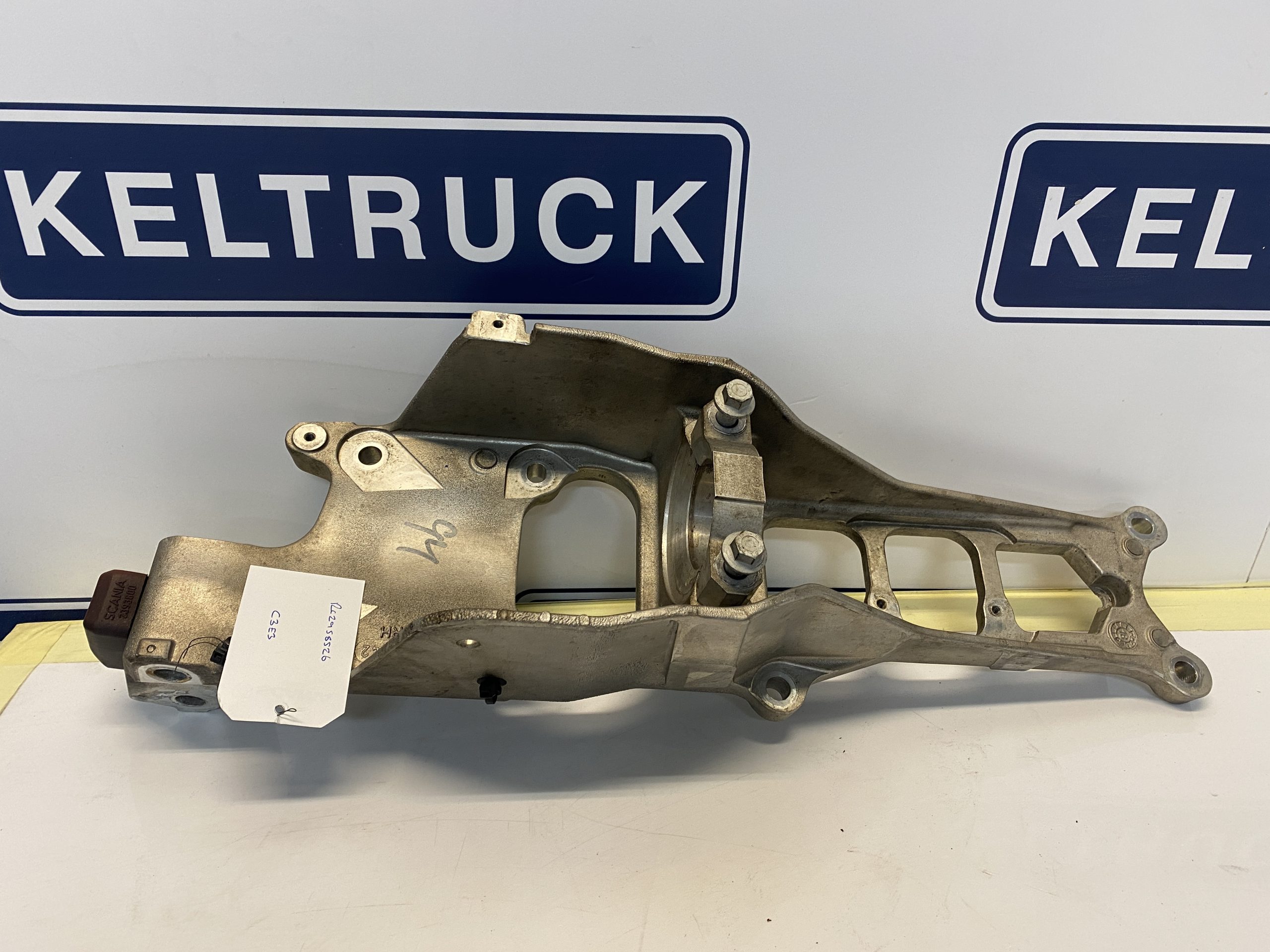 CAB BRACKET RH – Keltruck Scania Online Shop